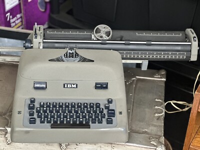 Vintage IBM Executive Model A Electric Typewriter - 1953 - With Ink ...