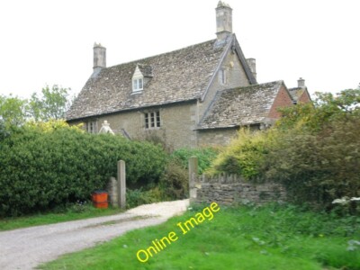 Photo 6x4 Lynt Bridge House near Inglesham Lechlade on Thames c2011 | eBay