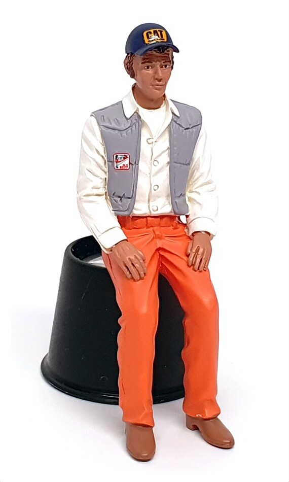 KK-Scale Road Kings 1/18 Scale RK18A013 - Trucker Cledis Sitting Figure ...