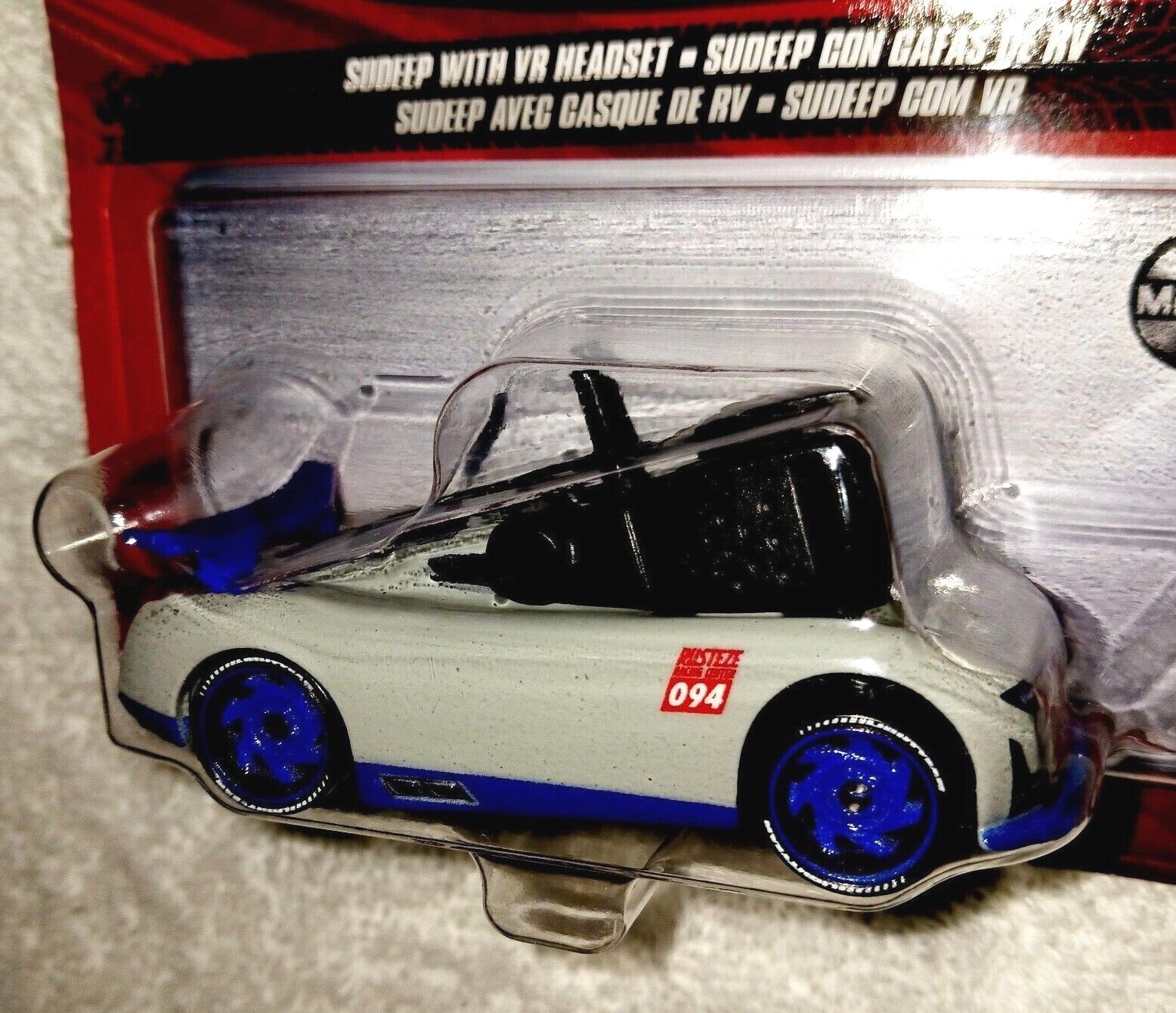 DISNEY PIXAR CARS "SUDEEP WITH VR HEADSET" VHTF NEW METAL SERIES CAR | eBay