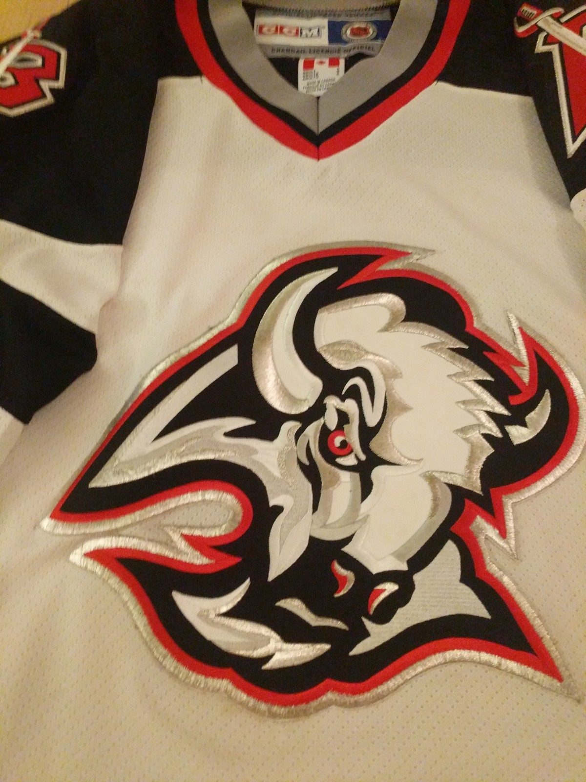 Chris Gratton Large Vintage Sabres Goat Head Jersey | eBay
