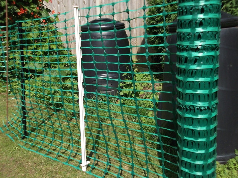 Green Plastic Barrier Mesh - Dog Pet Chicken Event Fencing Net 5.5kg ...