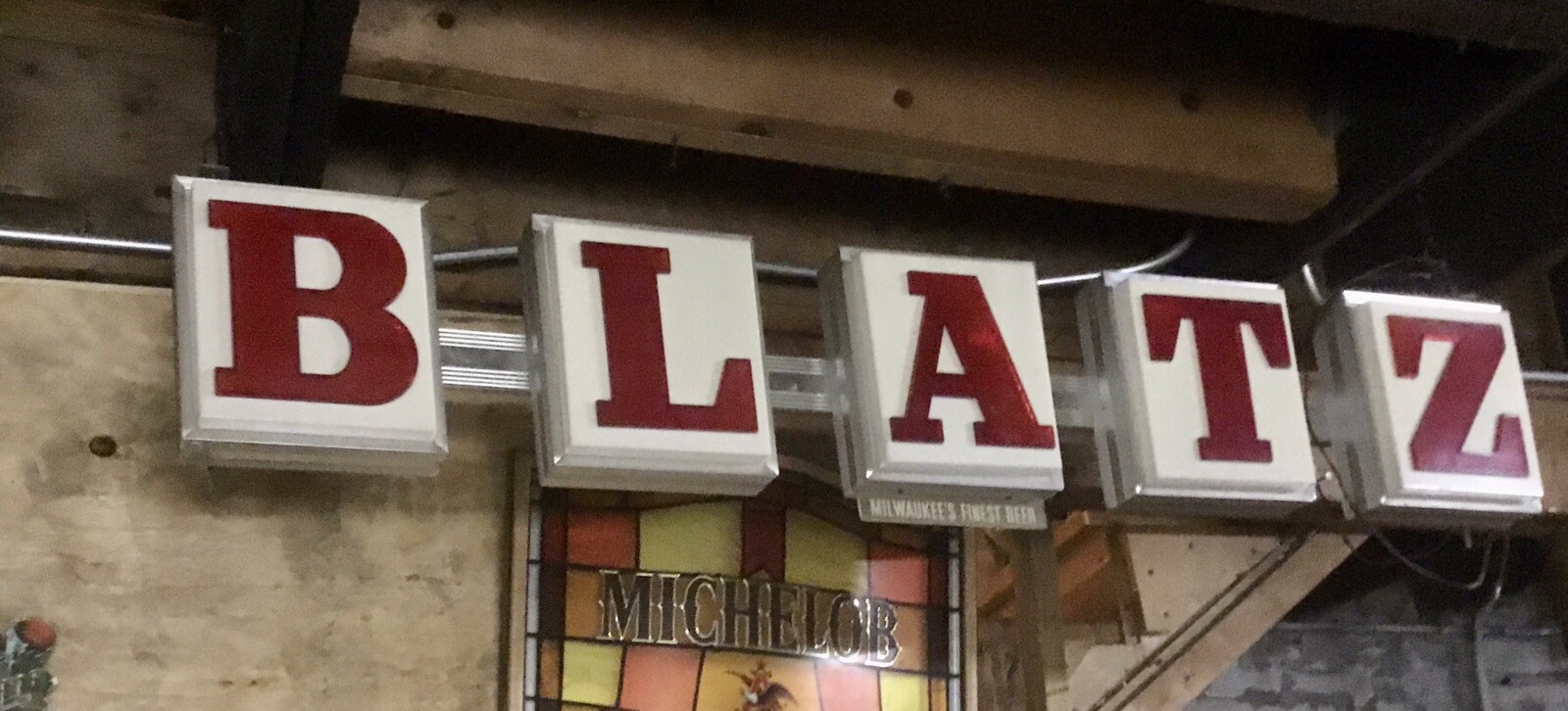 VINTAGE LIGHTED BLATZ BEER SIGN | eBay