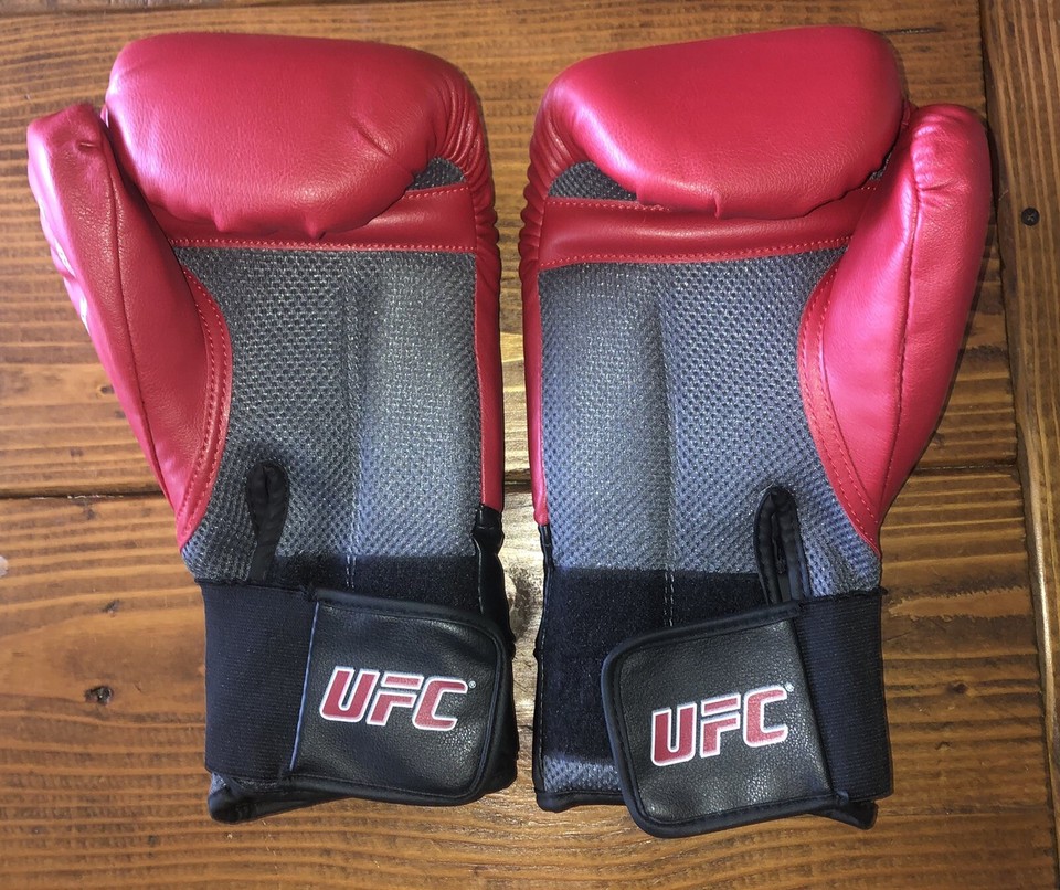 Official UFC Fight Gloves Size 14oz - MMA Fight Gear NWT - Never Used ...