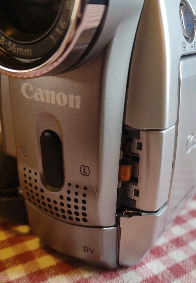 Canon NTSC ZR85 Digital Video Camcorder with 2 Batteries & Power Cord ...