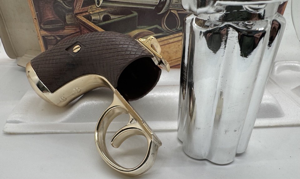 Avon Pepperbox Pistol 1850 Tai Winds Cologne Decanter - 3 fl oz - Complete | eBay