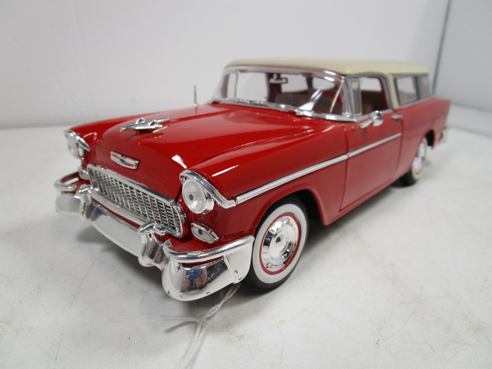 MAISTO 1/18 SPECIAL EDITION RED/TAN 1955 CHEVY NOMAD WAGON USED NICE NO ...