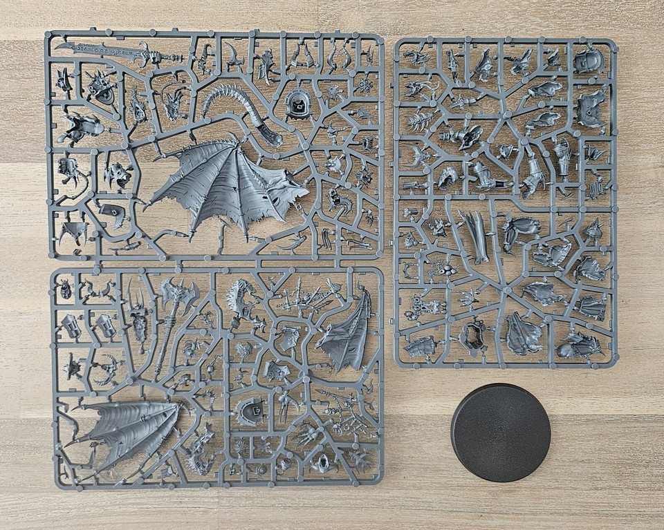 Daemon Prince - Chaos Space Marines - New on Sprue - US Import Tax ...