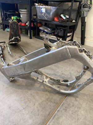 1999 HONDA CR250 CR250R ORIGINAL OEM FRAME * 1997 - 1999 S | eBay
