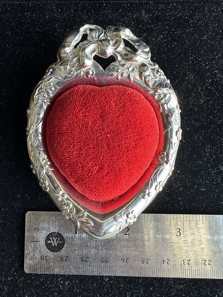 Vintage Sterling Silver Reed & Barton Heart Shaped Red Velvet Pin ...