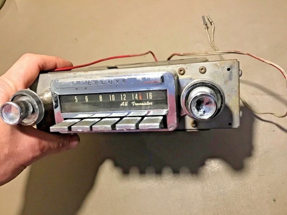 1965 Pontiac Deluxe All Transistor Delco AM Push Button Radio used ...
