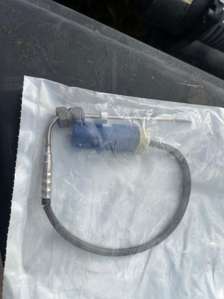 Detroit Diesel DPF OUTLET TEMP SENSOR DDE A6805401317 | eBay