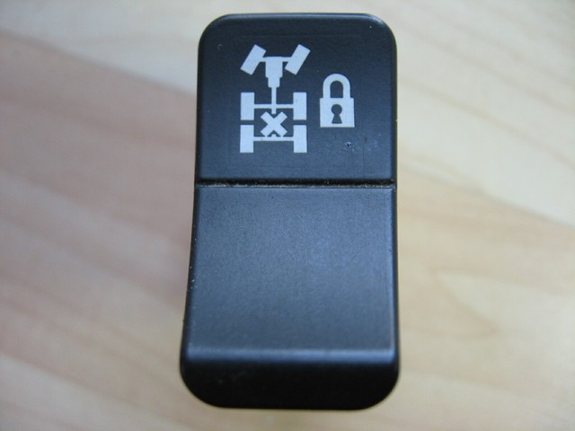 Kenworth P27-1173-057 05679HM Interaxle Differential Lock Switch # ...