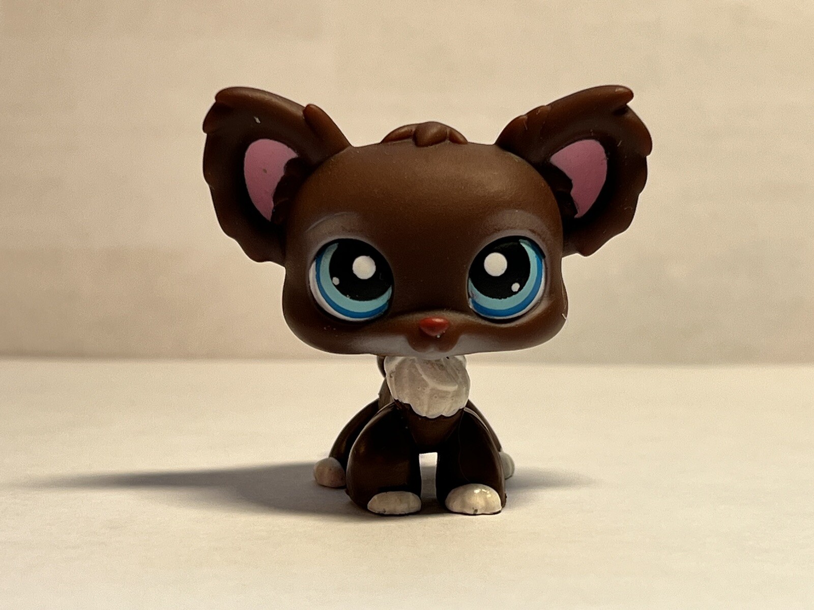 AUTHENTIC LPS Littlest Pet Shop #219 Chihuahua Brown Blue Eyes | eBay