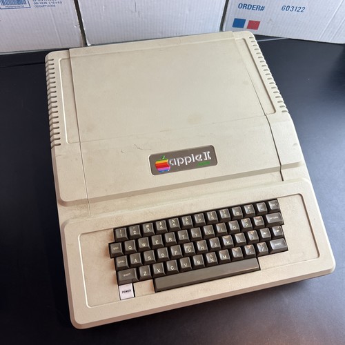 Apple II Plus Personal Home Computer A2S1048 Vintage For Parts or ...