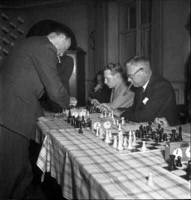 Fritz Samisch Zurich 1949 Simultaneous chess, Fritz Samisch Zur- 1949 ...