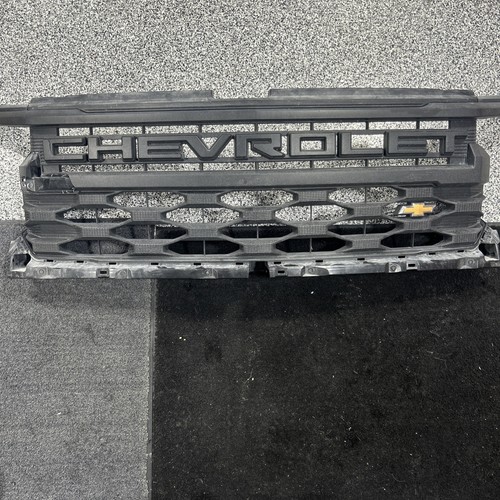 2022-2023 CHEVROLET SILVERADO 1500 GRILLE OEM UPPER CENTER WITH EMBLEM ...