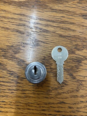 New Vidmar SL-10 Lock Cylinder with 1 Key - Lock #C17 Pre-Stanley ...