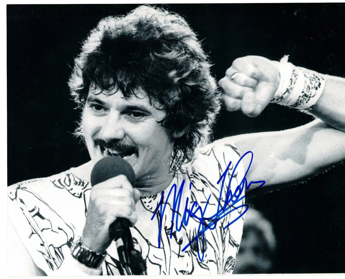 Mickey Thomas Singer