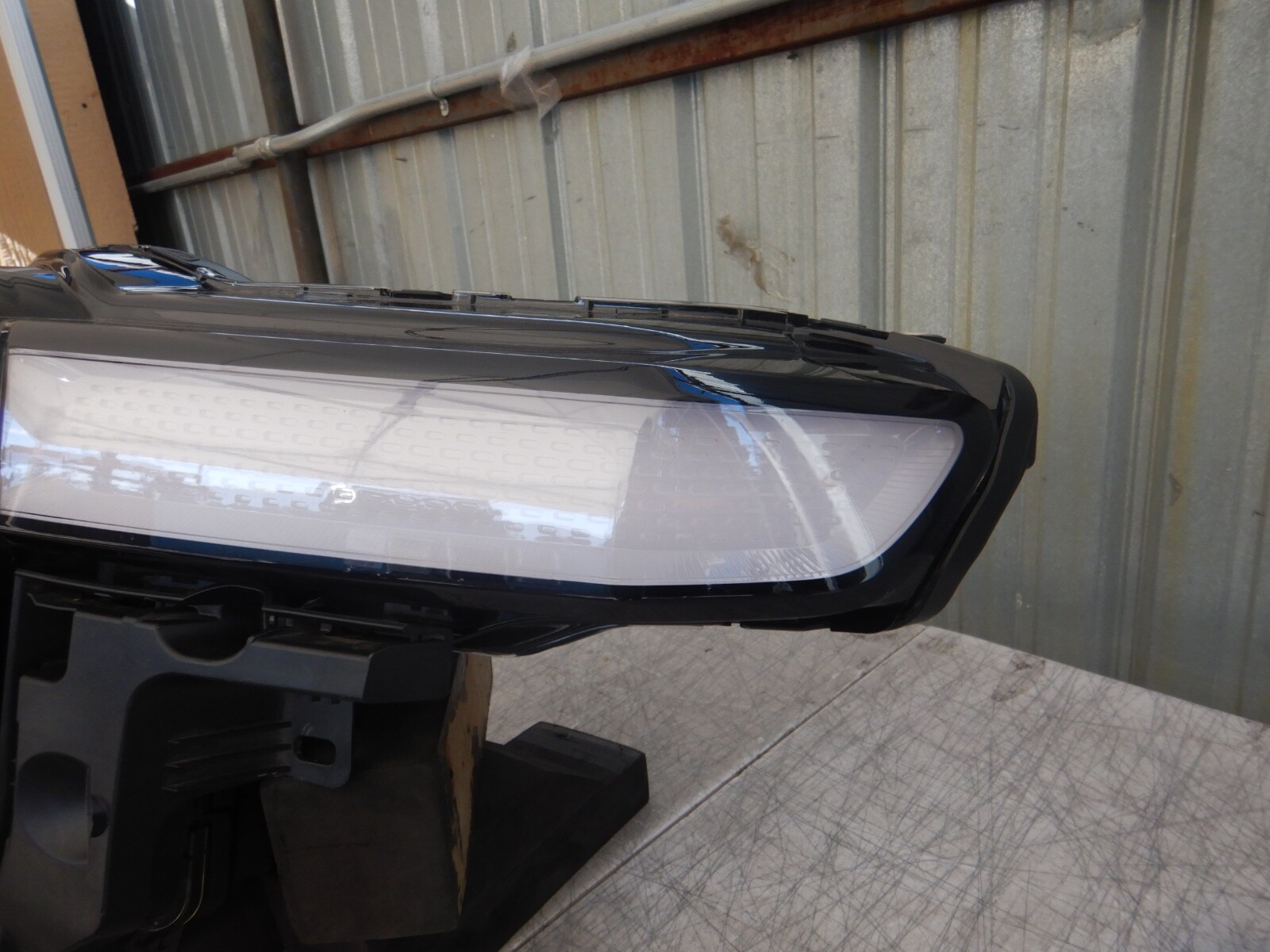 2021 2022 2023 RIVIAN R1T LEFT SIDE LED HEADLIGHT COMPLETE OEM | eBay