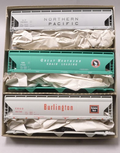 Accurail 3329 HO Fallen Flag ACF 3-Bay Covered Hopper Kit (Pack of 3 ...