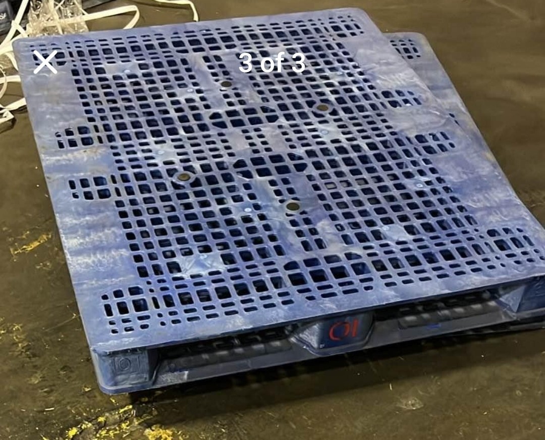 PLASTIC PALLETS 44" X 56" 56x44 CAN BEVERAGE PALLETS | eBay