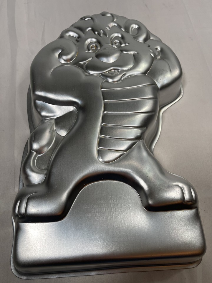Wilton Bumble Lion Novelty Character Cake Pan The Wuzzles Bumblelion ...