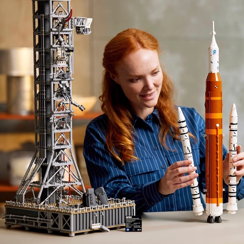 Model of Artemis rocket space launch system with assembled building ...