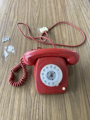 VINTAGE ROTARY TELECOM DIAL TELEPHONE PHONE RED STC 72 P.M.G. 8021 S1 ...