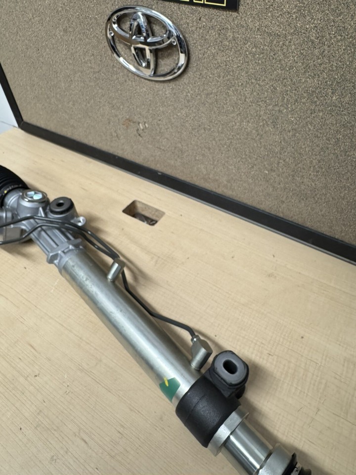 2003-2004 LEXUS GX470 NEW POWER STEERING RACK GEAR 4420035061 GENUINE ...