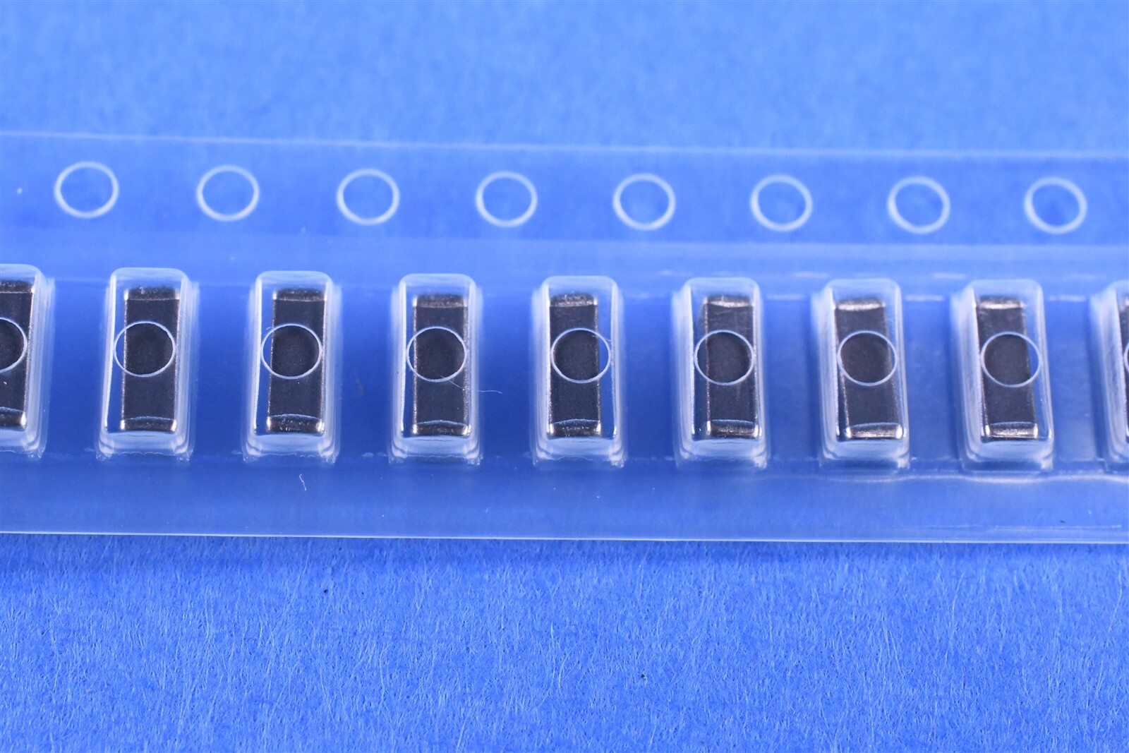 2500 Murata Electronics Ferrite Beads 1806 470 OHM SMD/SMT ...