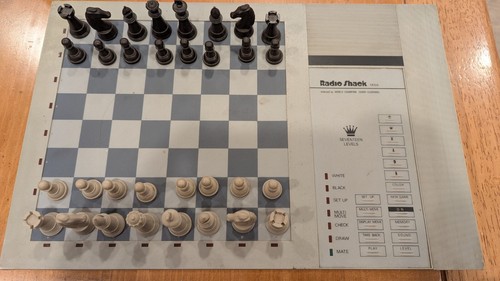 Radio Shack 1850 Deluxe Table Chess Electronic Game w/ all pieces CAT ...