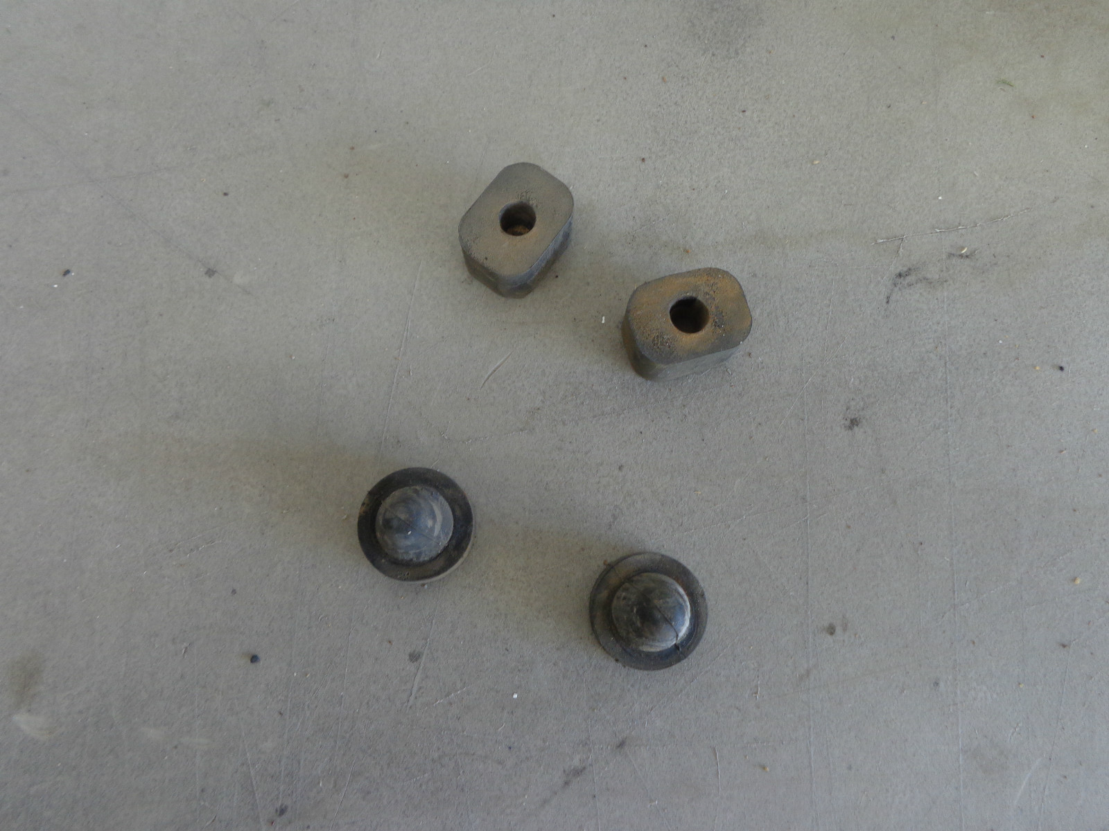 Upper & Lower Radiator Rubber Grommets Toyota Camry Maroon Sedan 4 Dr 2 ...