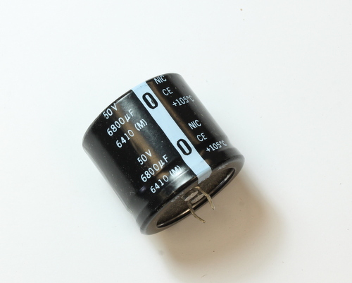LOT OF 8 NIC 6800u 50V Aluminum Electrolytic Snap In Capacitor ...
