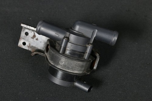 Orig Audi A4 8H RS6 4F V10 Additional Water Pump 078121601B | eBay ...