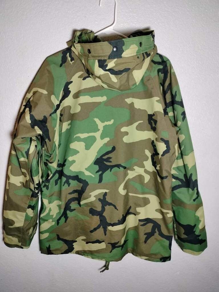 Alpha Industries Camouflage Jacket Men's Size M - Gem