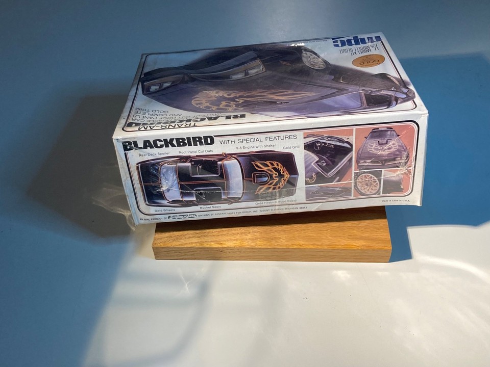 MPC 1-0777 1977 PONTIAC TRANS-AM "BLACKBIRD" MODEL KIT VINTAGE SEALED 1 ...