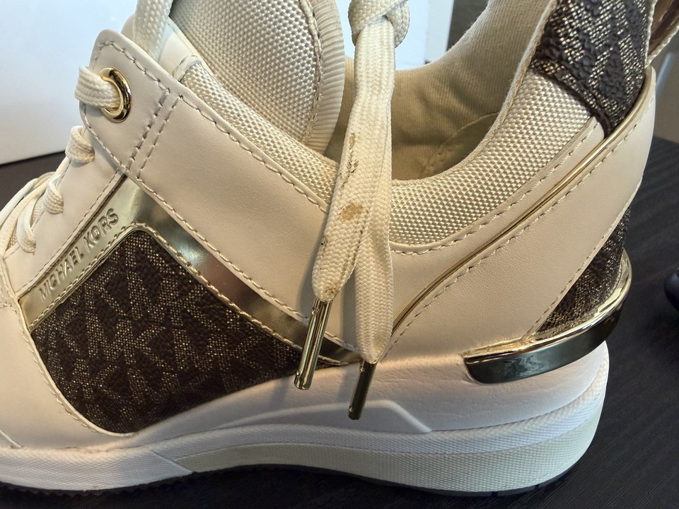 ⭐️Michael Kors HJ21J White Brown Gold Logo Women's Low Top Sneaker W6.5 ...