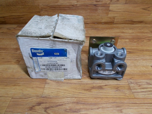 Bendix Air Brake R-12 Relay Valve 909828 for sale online | eBay