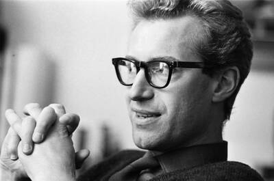 Bamber Gascoigne TV personality portrait at home 1st November 1966 Old ...