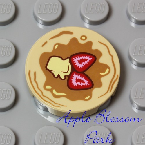NEW Lego Minifig PANCAKE - 2x2 Tan Round Tile Food w/Strawberries ...
