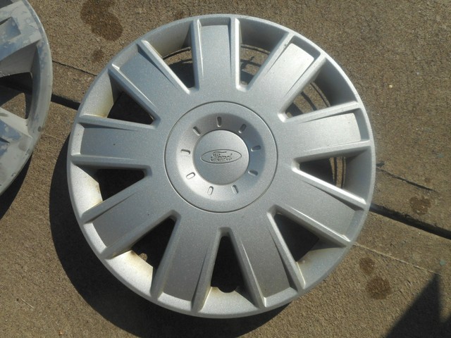 2004 - 2007 Ford Focus Hubcap Wheel Cover OEM 15" Inch Cap 6s43-1000-aa ...