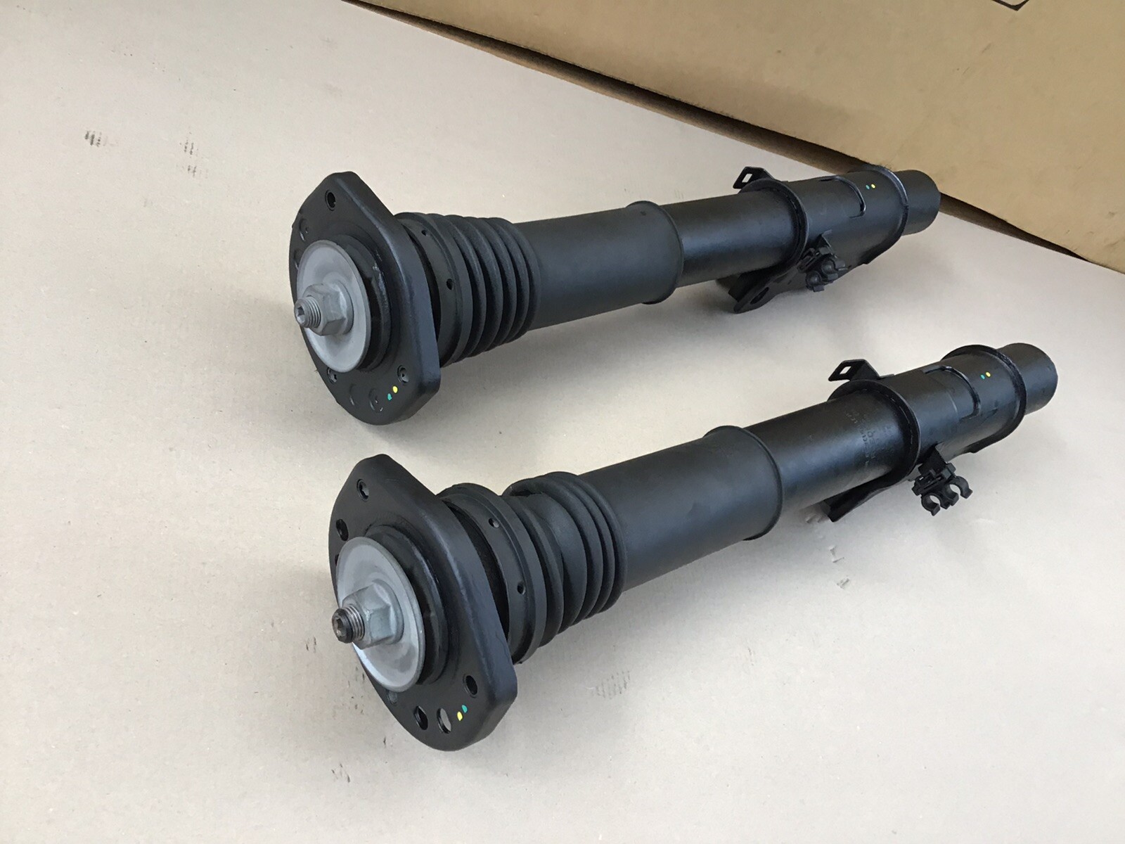 Genuine Mercedes Sprinter Front Shock Shocks Absorbers x 2 2006 Onwards ...