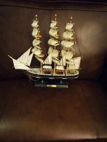 Cutty Sark 1869 Reproduction Cloth Sails/Wooden Pre-owned Excellent ...