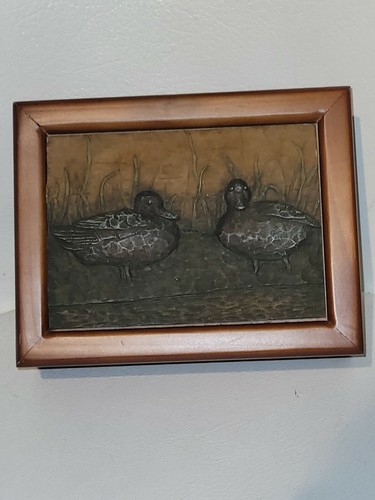 Wood Box ducks in pond resin design in 3-D Velvet Lined | eBay