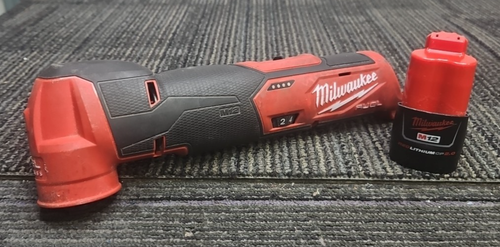 Milwaukee Tools 2526-20 Fuel 12V Cordless Oscillating Multi-Tool + 2 ...