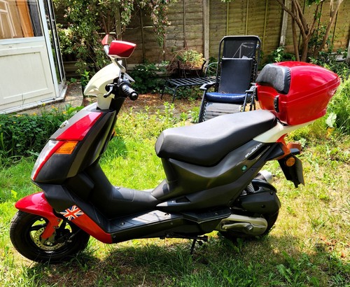 2018 50c/c KEEWAY FLASH 50 SCOOTER, (only done 175 miles from new ...