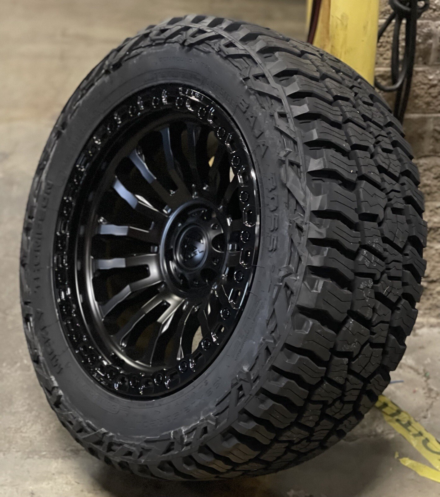 20x10 Fuel Rincon Black Wheels 33" Baja Boss AT Tires 8x6.5 Dodge Ram ...
