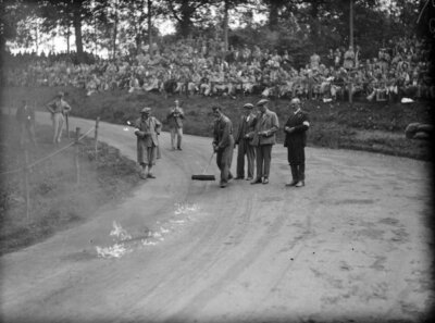 Marshal sweeping the track, burning off oil 1935 Motor Racing Old Photo ...