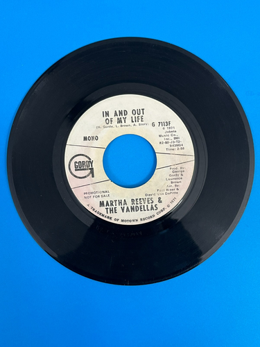 A VERY GOOD DEAL PROMO 45 MARTHA & VANDELLAS IN & OUT OF MY LIFE MOTOWN ...